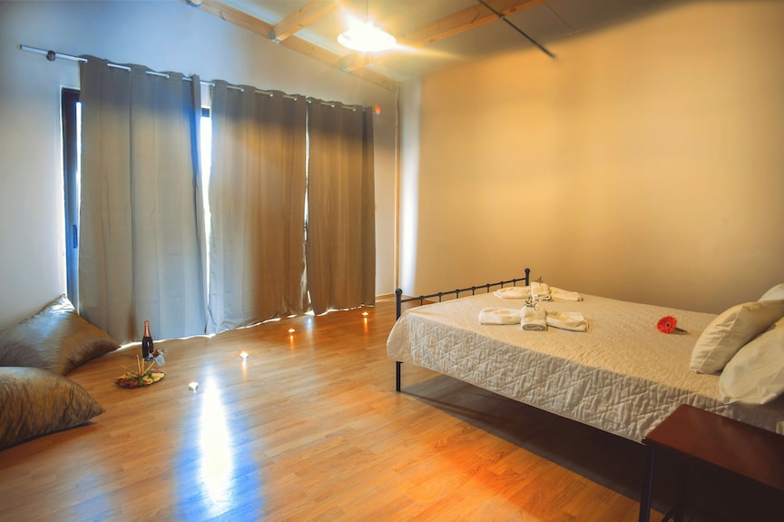 Minimalsit One Bedroom Home - Crete