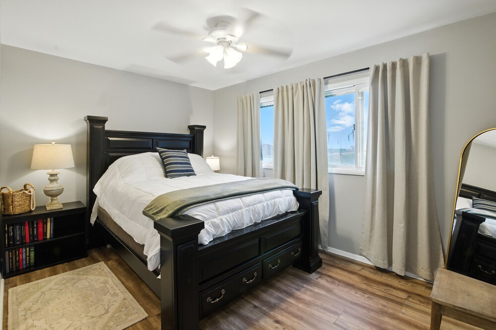 A 2-Bedroom Cozy Capitol View Near PBA, Memorial Stadium, and The BOB ...