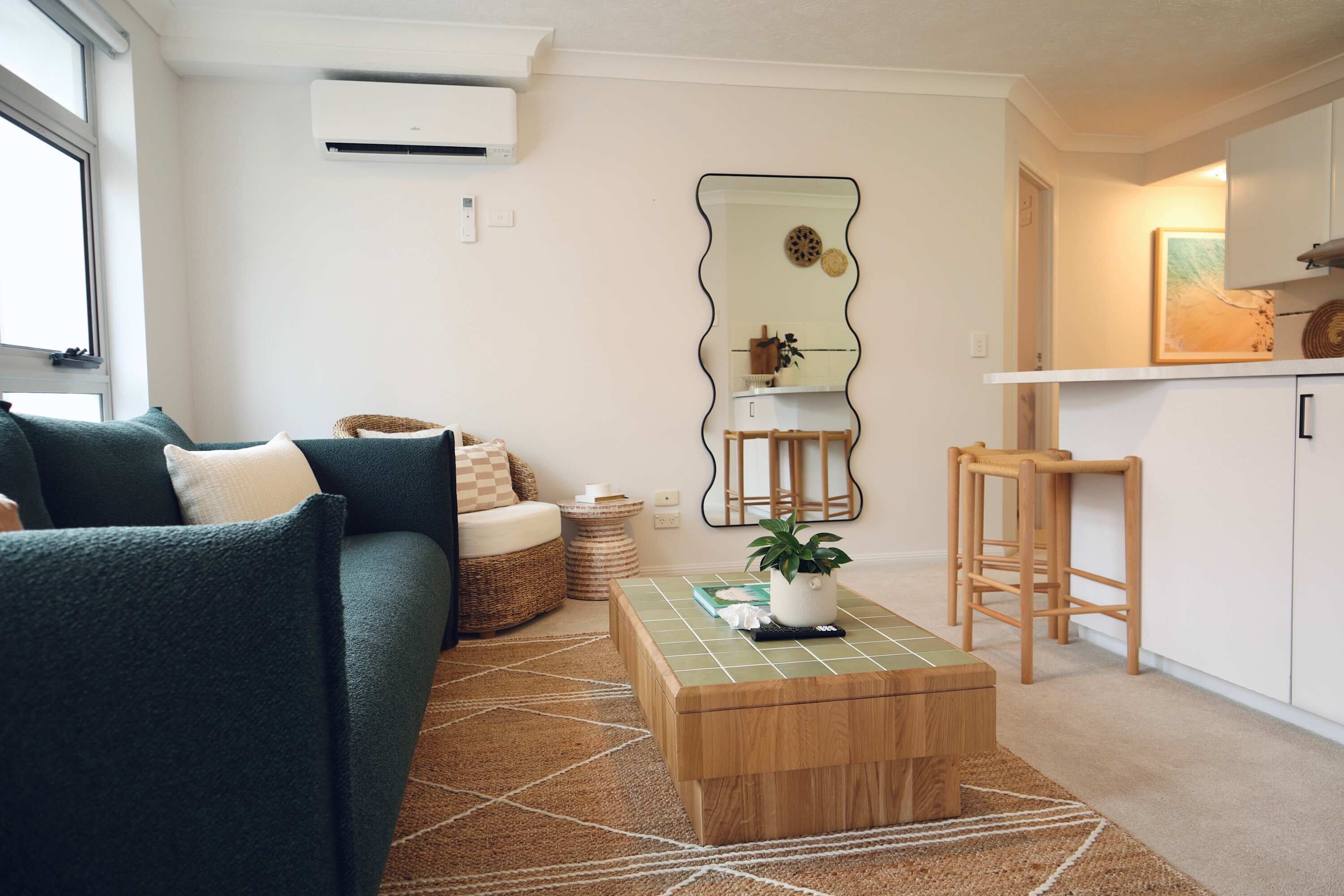 Seaside Getaway Large Private Courtyard - Parking - Broadbeach