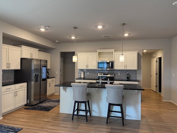 3-bedroom house in serene Bixby with Big Backyard! Reviews, Deals ...