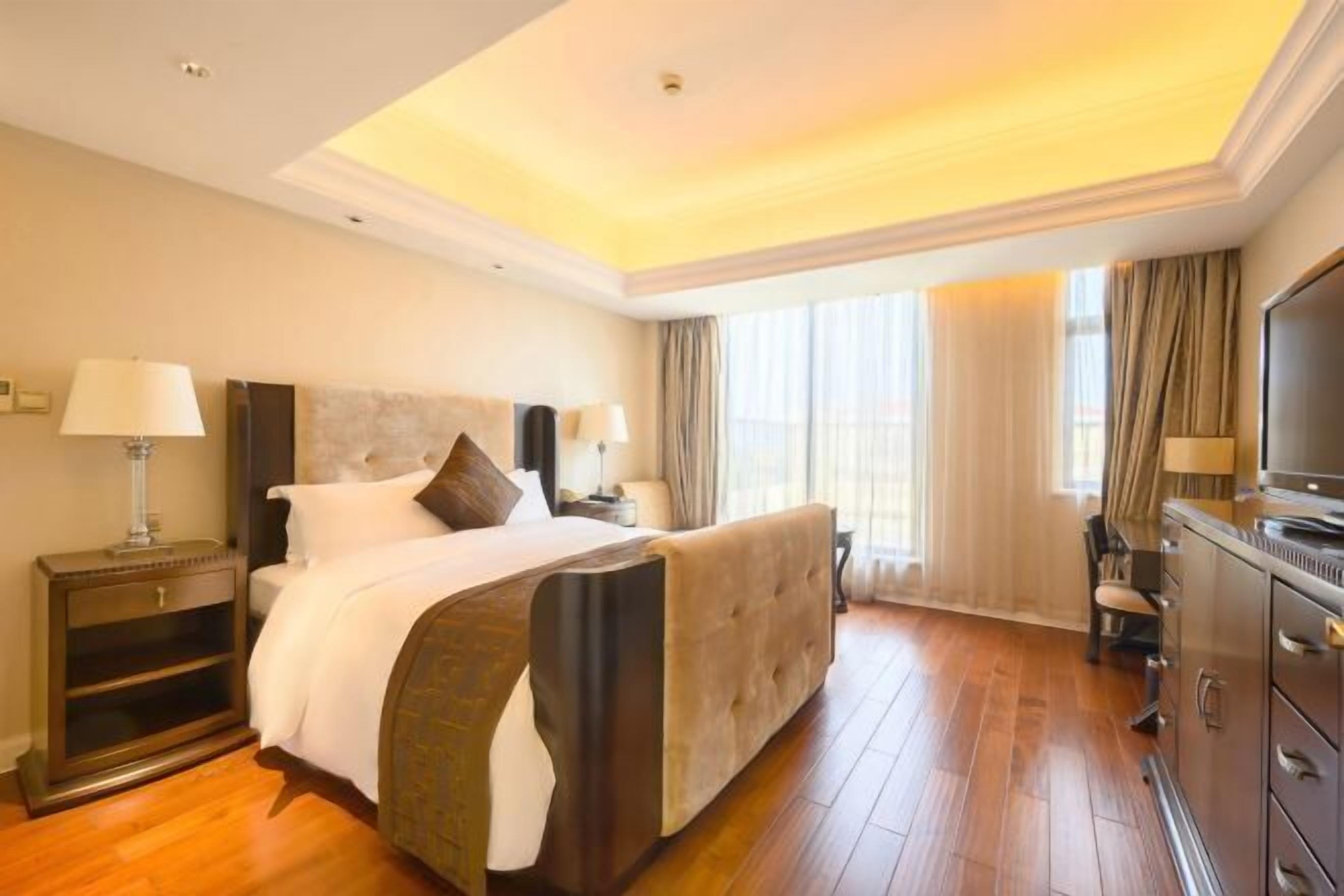 Secretária, secretária adequada para computadores portáteis 