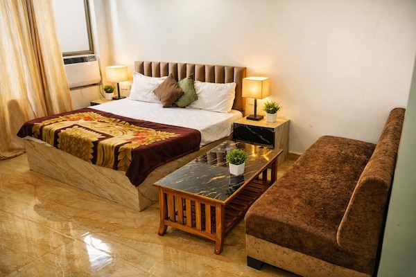 Satyam Guest House - Jaunpur