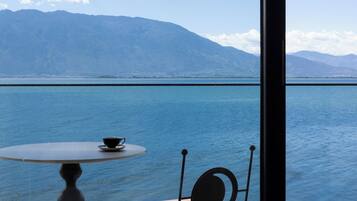 Quarto Duplo Standard, pátio, vista para o mar | Vista do quarto