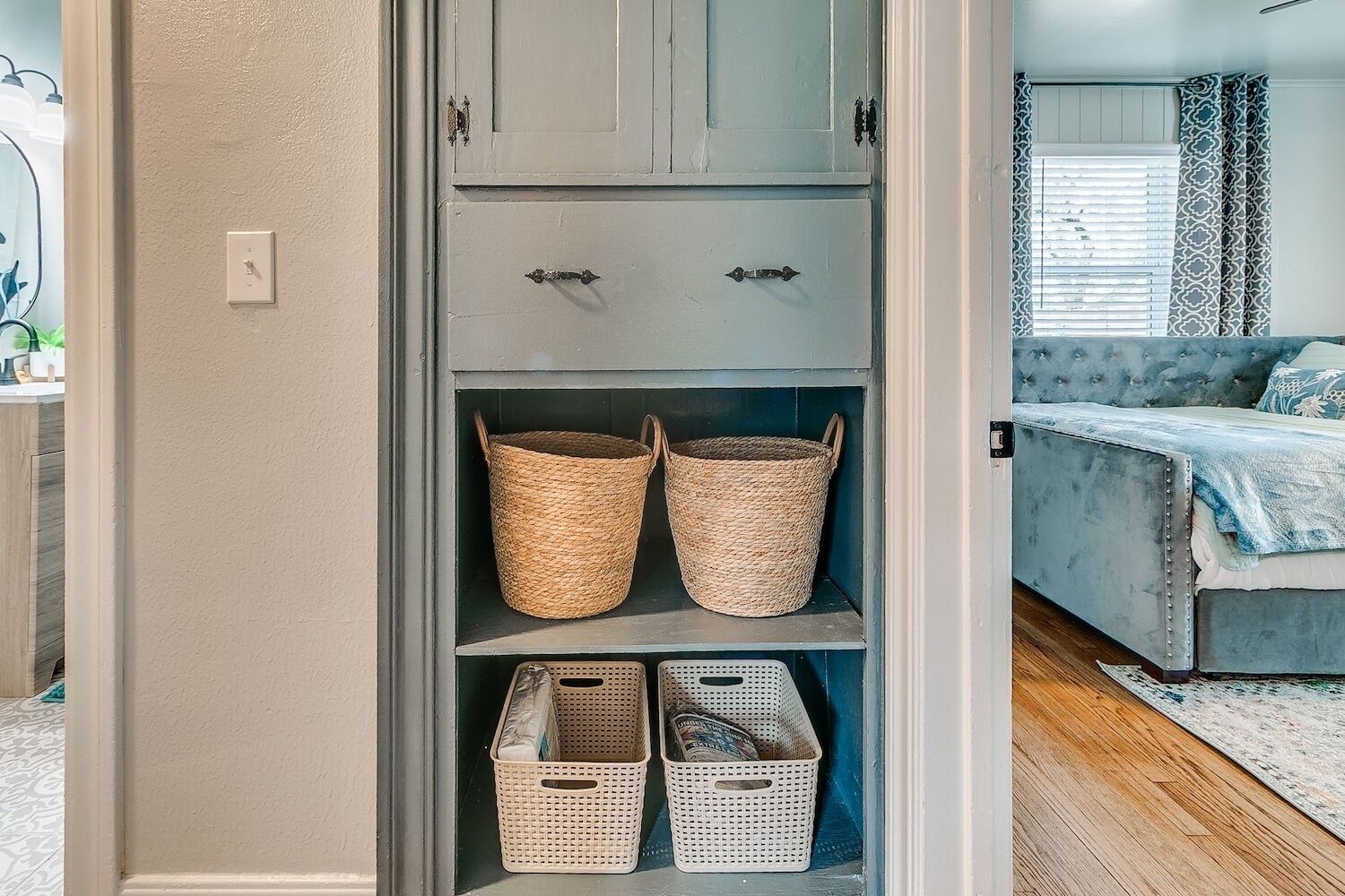 Cozy- Fun/relaxing - Sleeps 8 - Games - Wifi - Streaming - Pets Ok - Central Okc - Bethany, OK