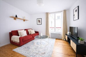 Apartamento | Sala de estar | TV de ecrã plano 