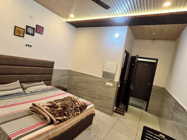 Hotel Utsav - Khatima