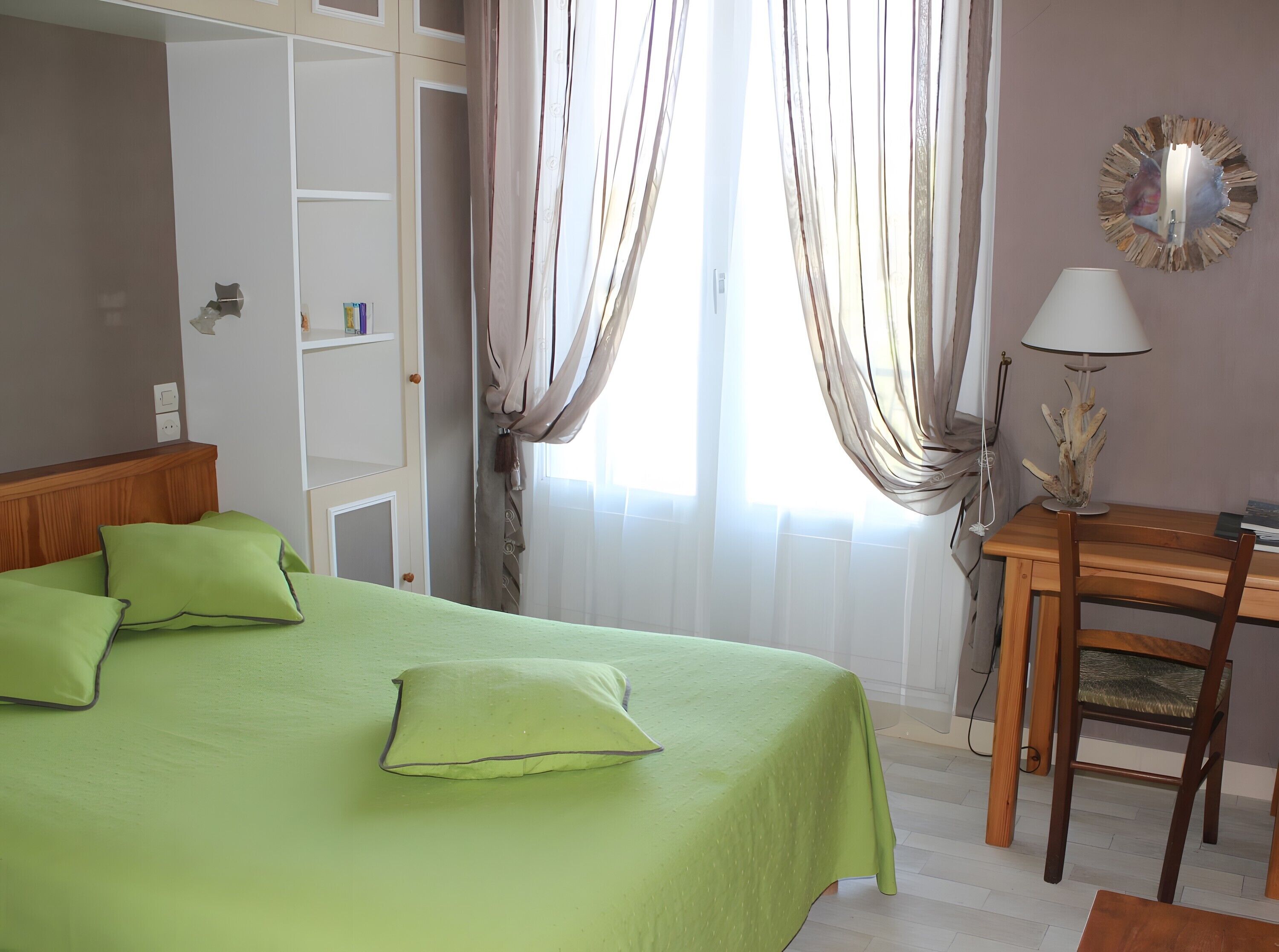 Chambres Dhôtes «&nbsp;Kersehen Bleue&nbsp;» Avec Jardin Commun, Balcon Et Wi-fi - Brignogan-Plage