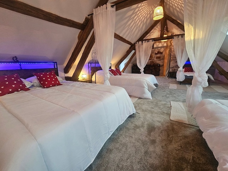 Maison De Campagne 'La Zibetterie' Avec Piscine Privée, Terrasse Et Wi-fi - Bourgogne-Franche-Comté