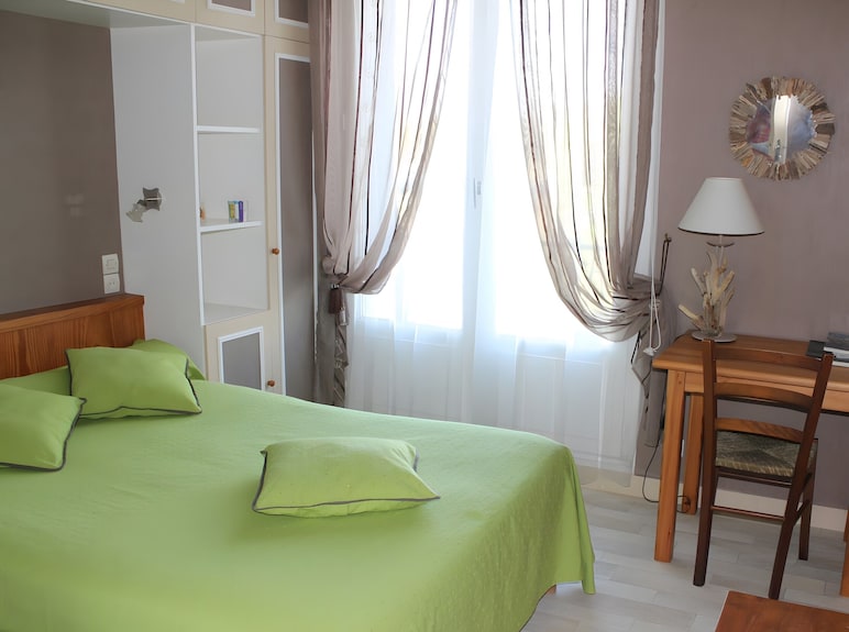 Chambres Dhôtes De Kersehen Verte Avec Jardin Commun, Balcon Et Wi-fi - Brignogan-Plage