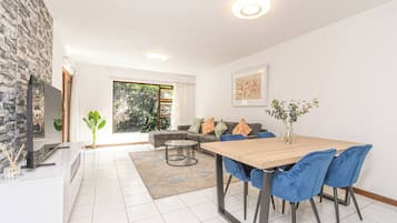 Apartamento, 3 quartos, para fumantes, sacada | Sala de jantar