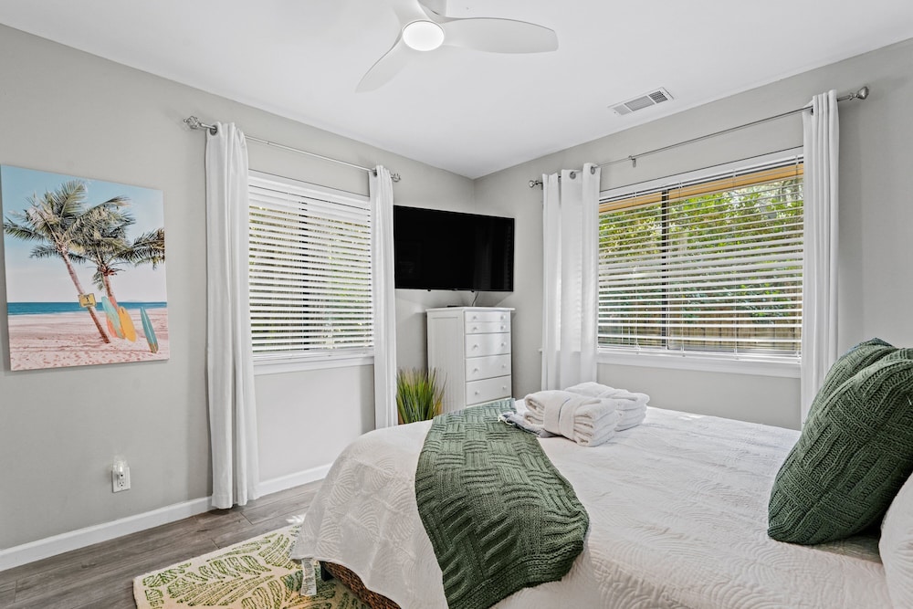 Eight Palms | Pet-Friendly, Single Level 4BR Sea Pines Home w/ Resort ...