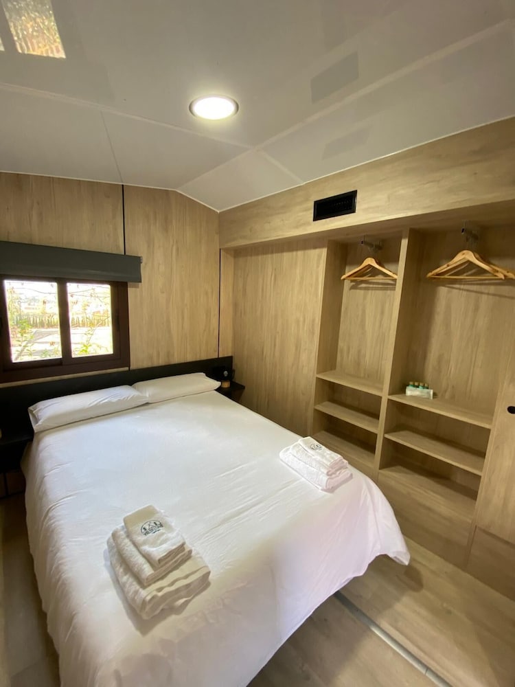 Camping Valdeluna - Andalusia