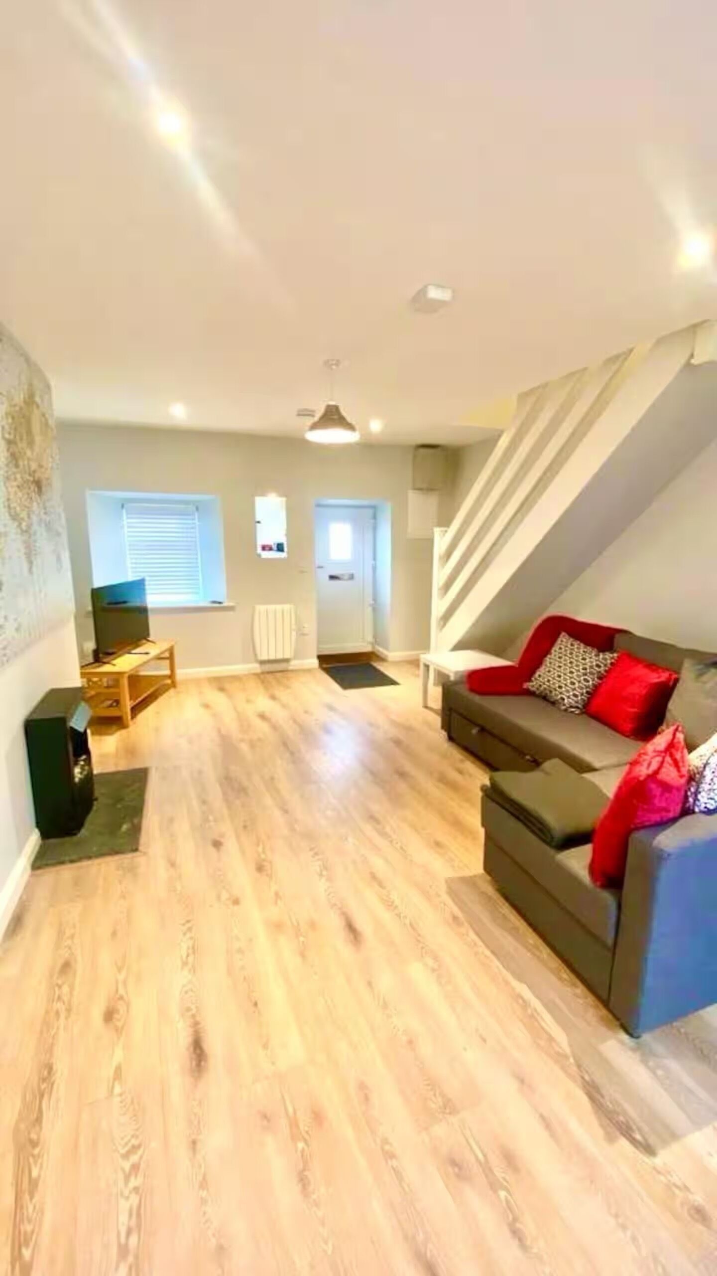 The Red Keep-fab City Location-entire House -Gorgeous Townhouse. 2 Bed | 2 Bath. - Galway