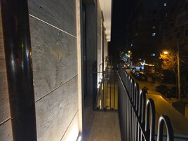 Quarto Duplo Standard, Vista para a cidade | Minibar, Wi-fi grátis, roupa de cama fornecida 