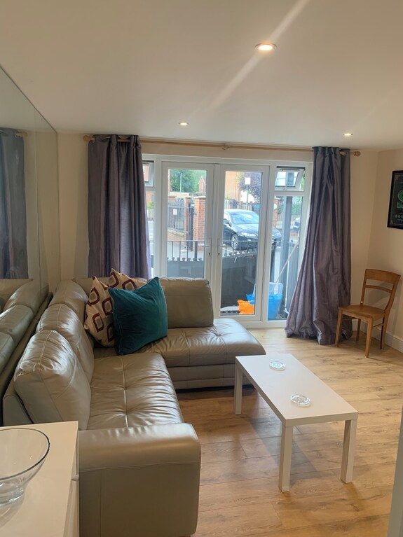 Luxury 3 Bedroom Appartment In Beautiful Village Of Cobham 30 Min From London - Dorking