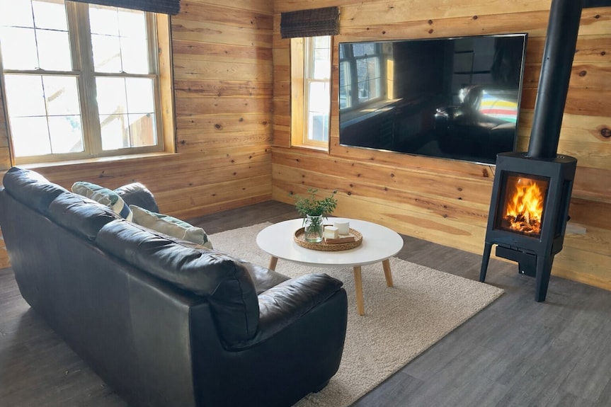 Hennesy House On Lotw - Kenora