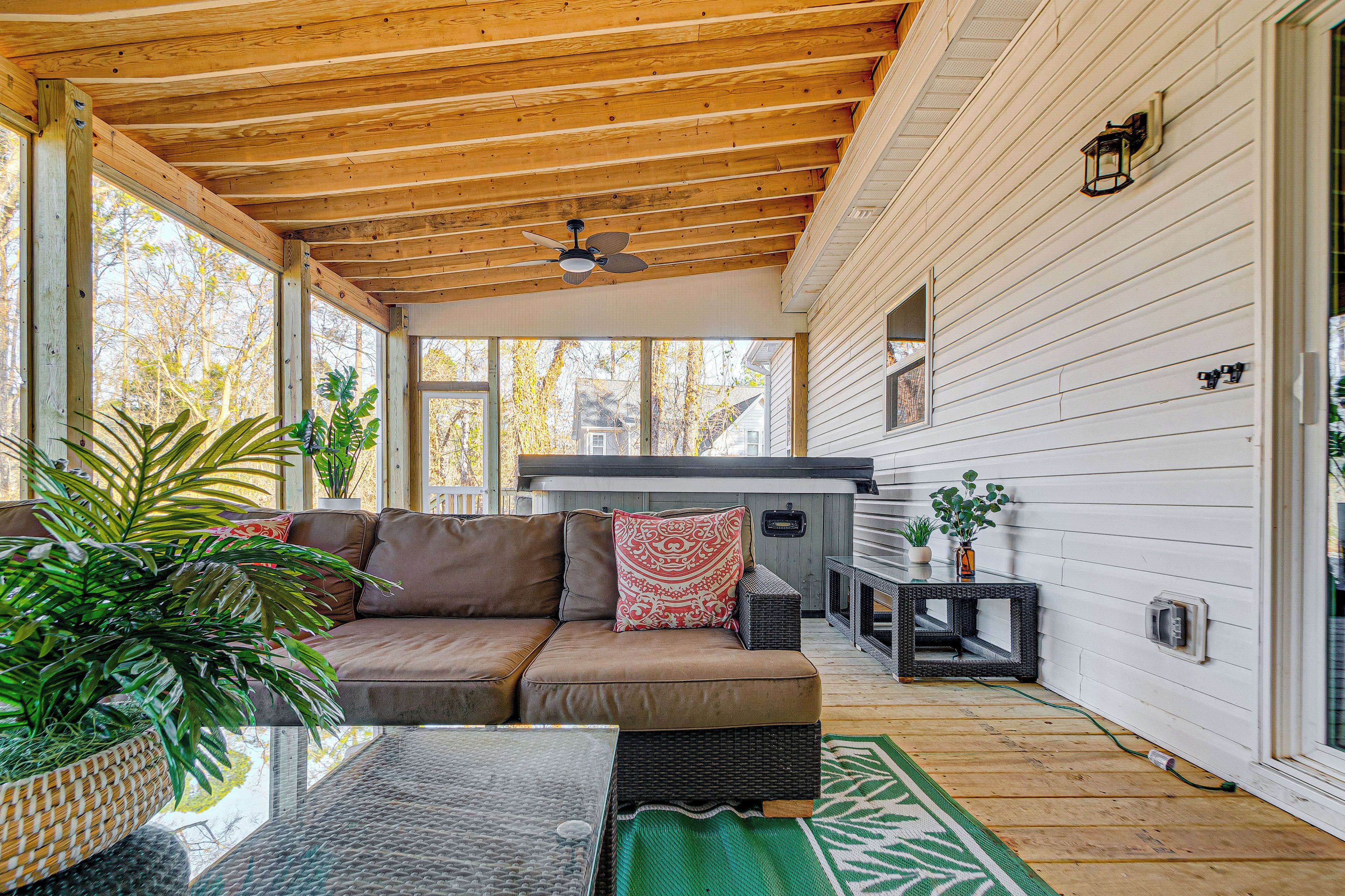 Artists Retreat W/ Deck! 5 Mi To Dtwn Durham - Hillsborough, NC