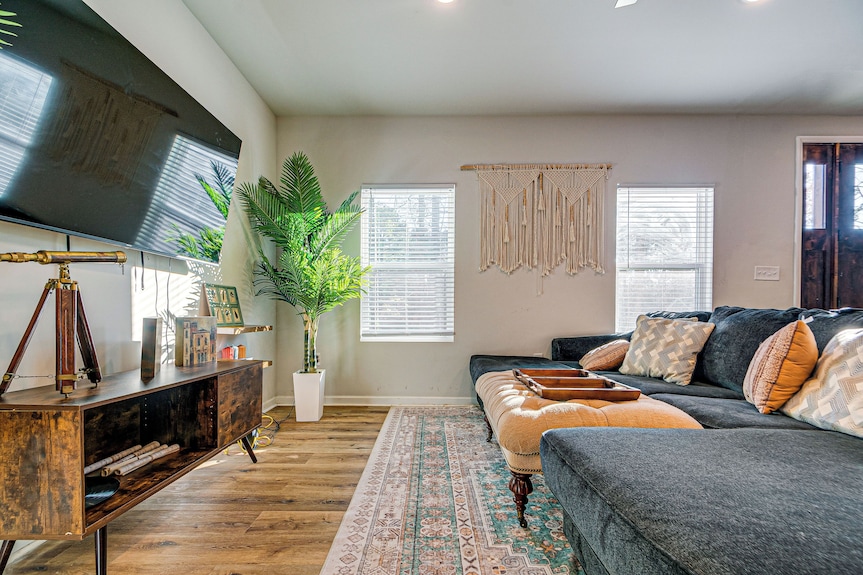 Artists Retreat W/ Deck! 5 Mi To Dtwn Durham - Hillsborough, NC