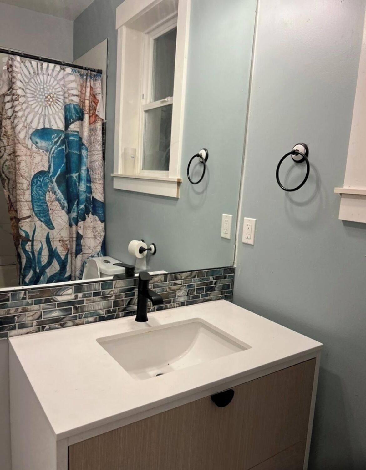 Secondary Private 1 Bdrm / 1 Bath Suite In Fanny Bay - Hornby Island