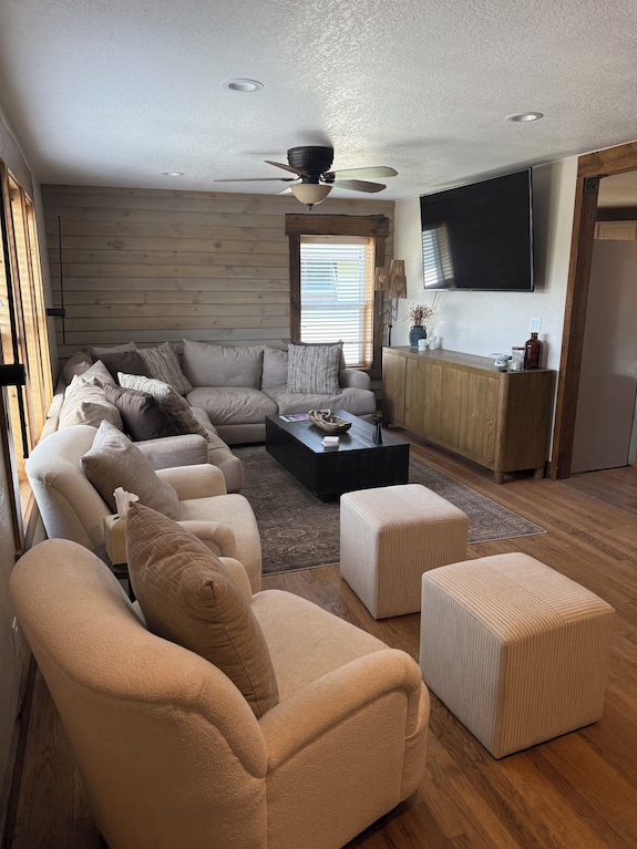 Sturgis Cozy Cottage - Sturgis, SD