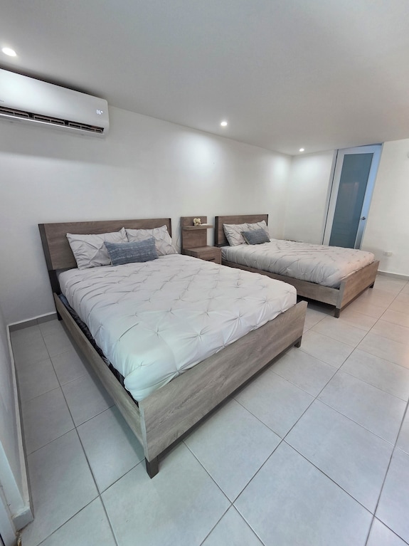 Cozy 1-bedroom Apartment In Isabela 2 Queen Beds - Isabela