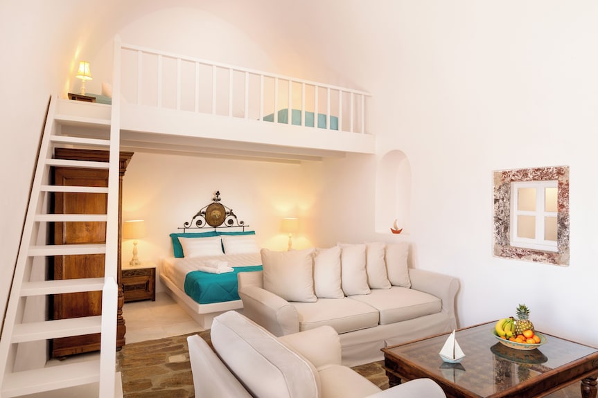 Traditional Residence With A Wide Sea View Terrace And A Relaxing Atmosphere - Santorini