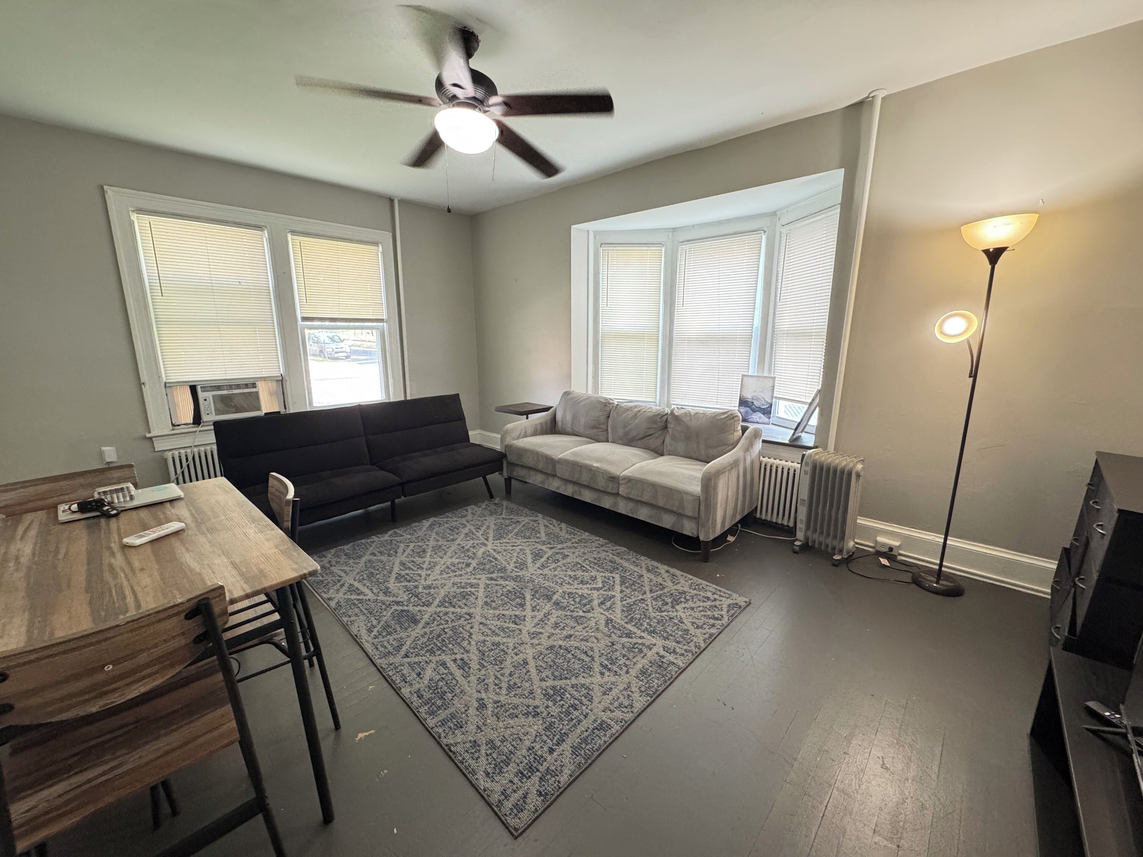 Cozy Apartment With Parking 2-bedrooms - Clinton, MD