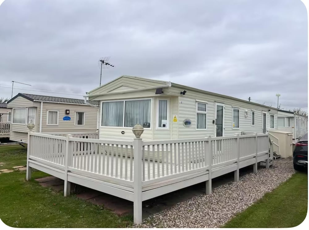 A And C Coastal Hideaway Private Decking - Mersea Island