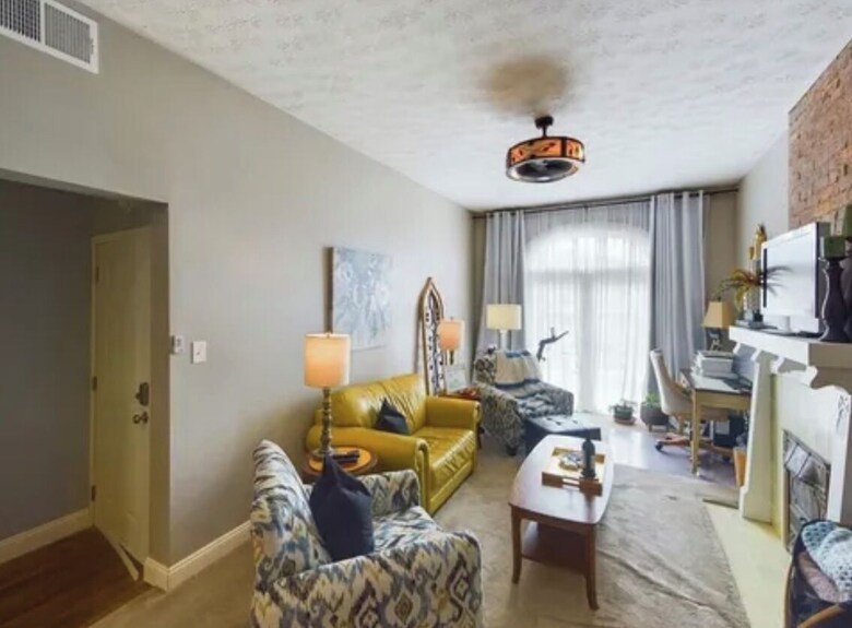 Downtown Wheeling Apartment With Great River Views - Wheeling, WV