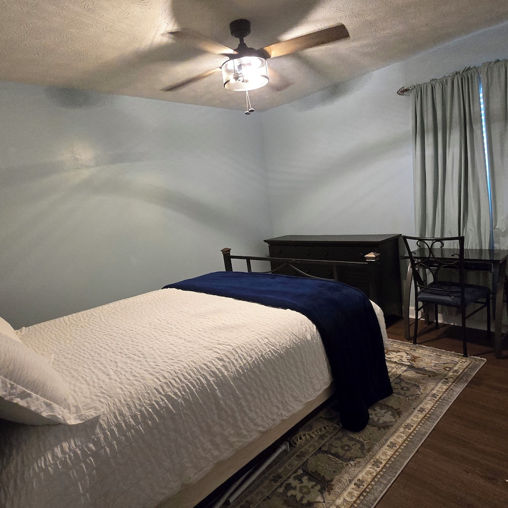 Blue Rose Cottage - 2 cute and cozy near Stone Mountain Park Reviews ...