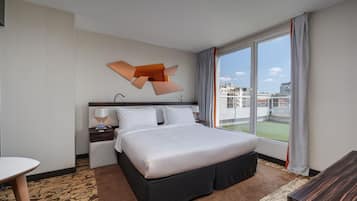 Cofres nos quartos, escrivaninha, espaço de trabalho para notebook