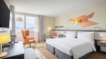 Suite, 1 quarto | Cofre com capacidade para portátil, secretária