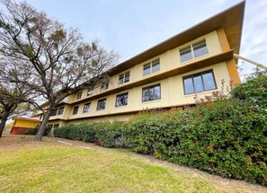 Whiskey Xray - Private Room in Mineral Wells Reviews, Deals & Photos ...