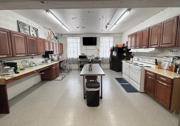 Whiskey Xray - Private Room in Mineral Wells Reviews, Deals & Photos ...