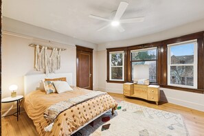 Voted best neighborhood, designer house, hot tub, steps from ...