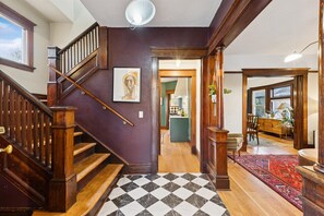 Voted best neighborhood, designer house, hot tub, steps from ...