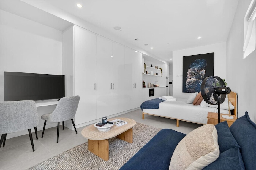 Modern Brookvale Studio | Free Parking + Balcony - Narrabeen