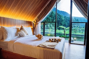 Cabana, vista para o lago | Wi-Fi de cortesia, roupa de cama