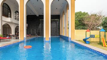 Piscina exterior