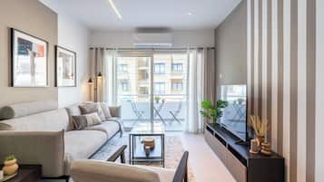 Apartamento conforto, 2 quartos, cozinha, vista para a cidade | Sala de estar | Smart TV, Netflix, serviços de streaming