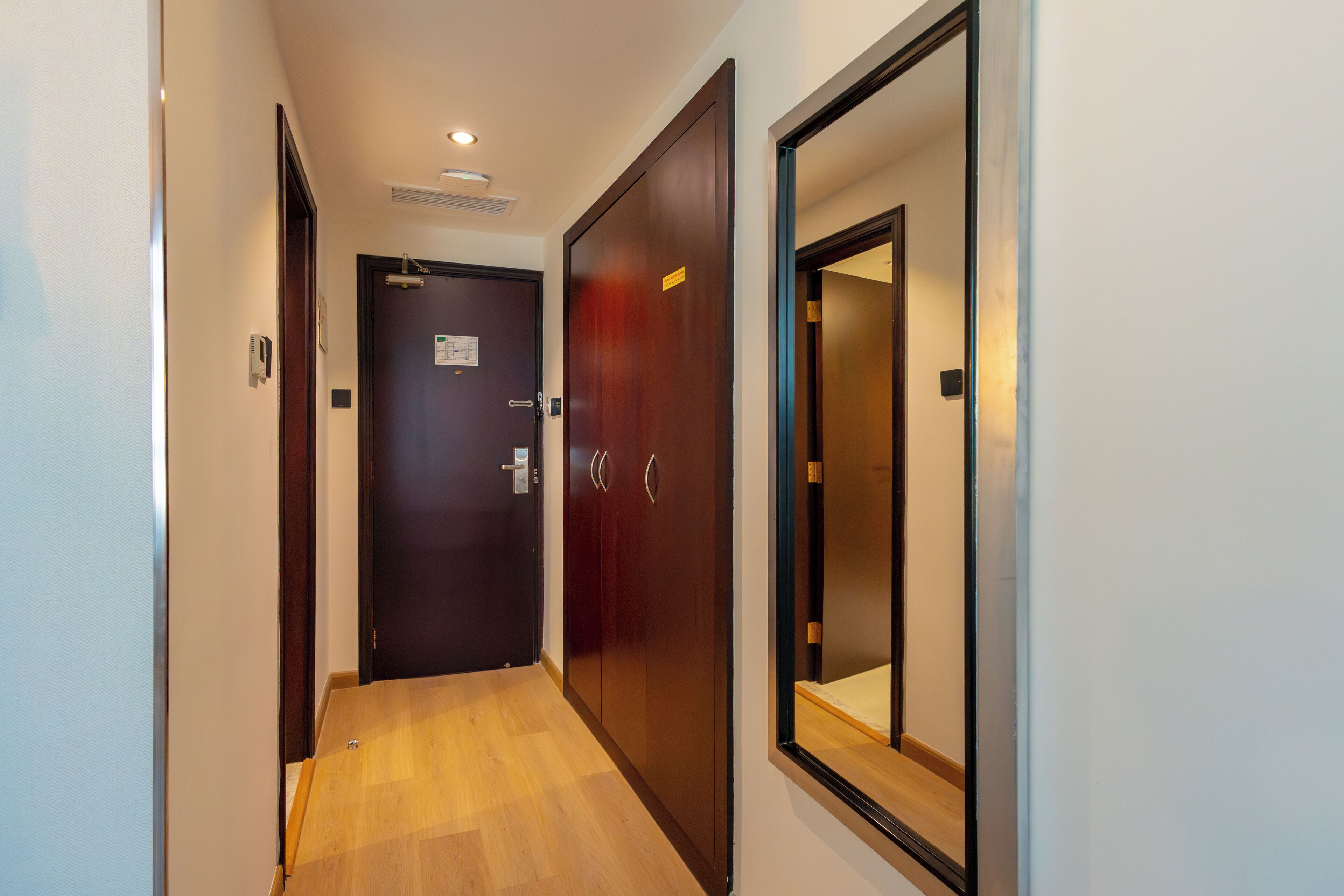 Quarto duplo superior | Cofres nos quartos, escrivaninha, ferros/tábuas de passar roupa