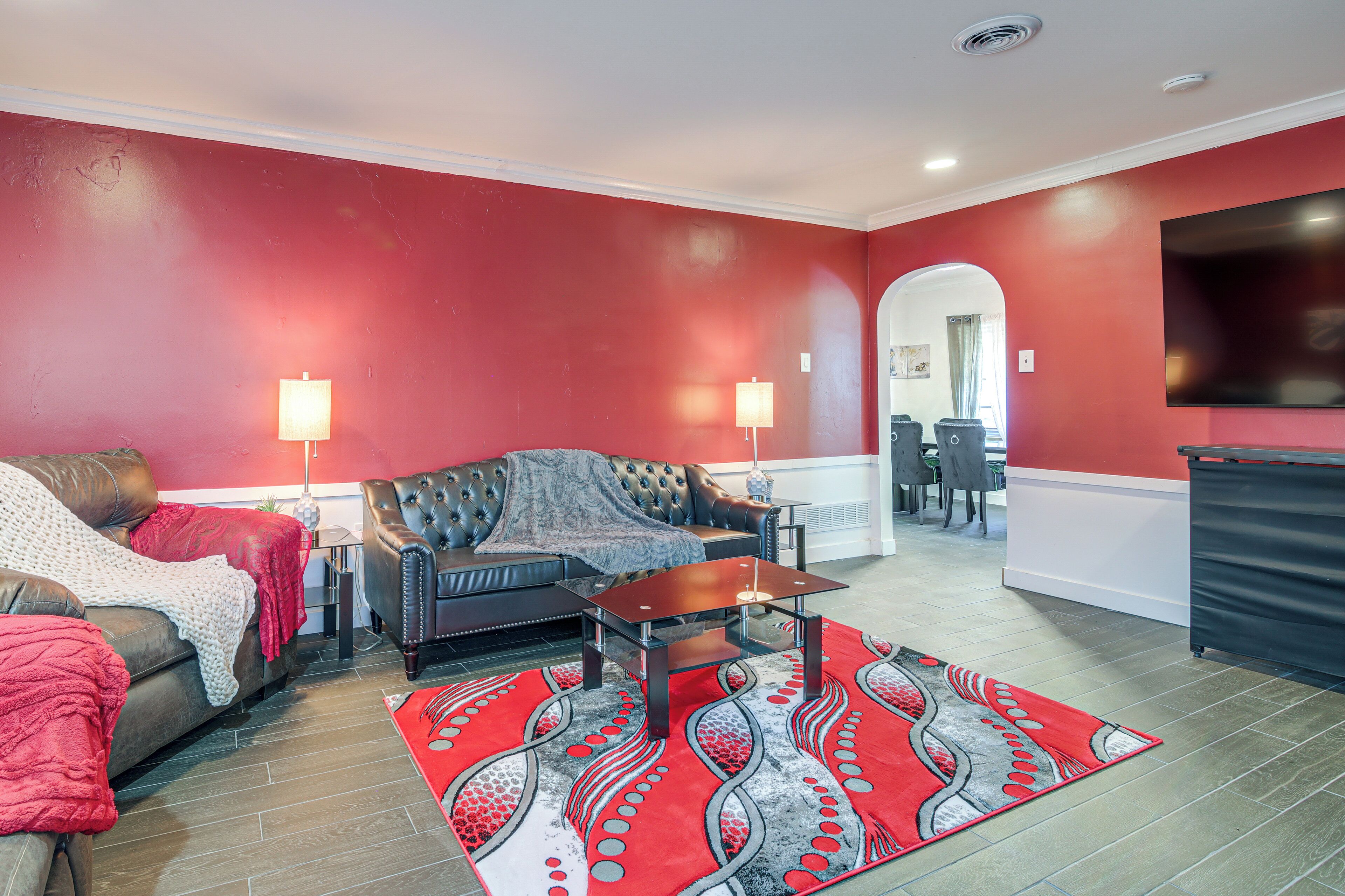 1 Mi To Graceland: Quiet Home W/ Private Yard - Southaven, MS