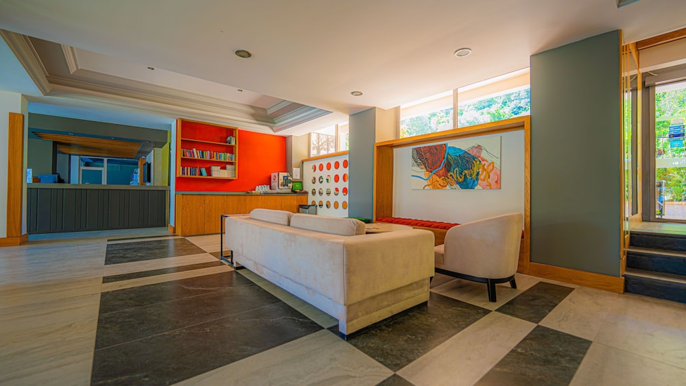 Golmar Beach& Spa Hotel - İçmeler