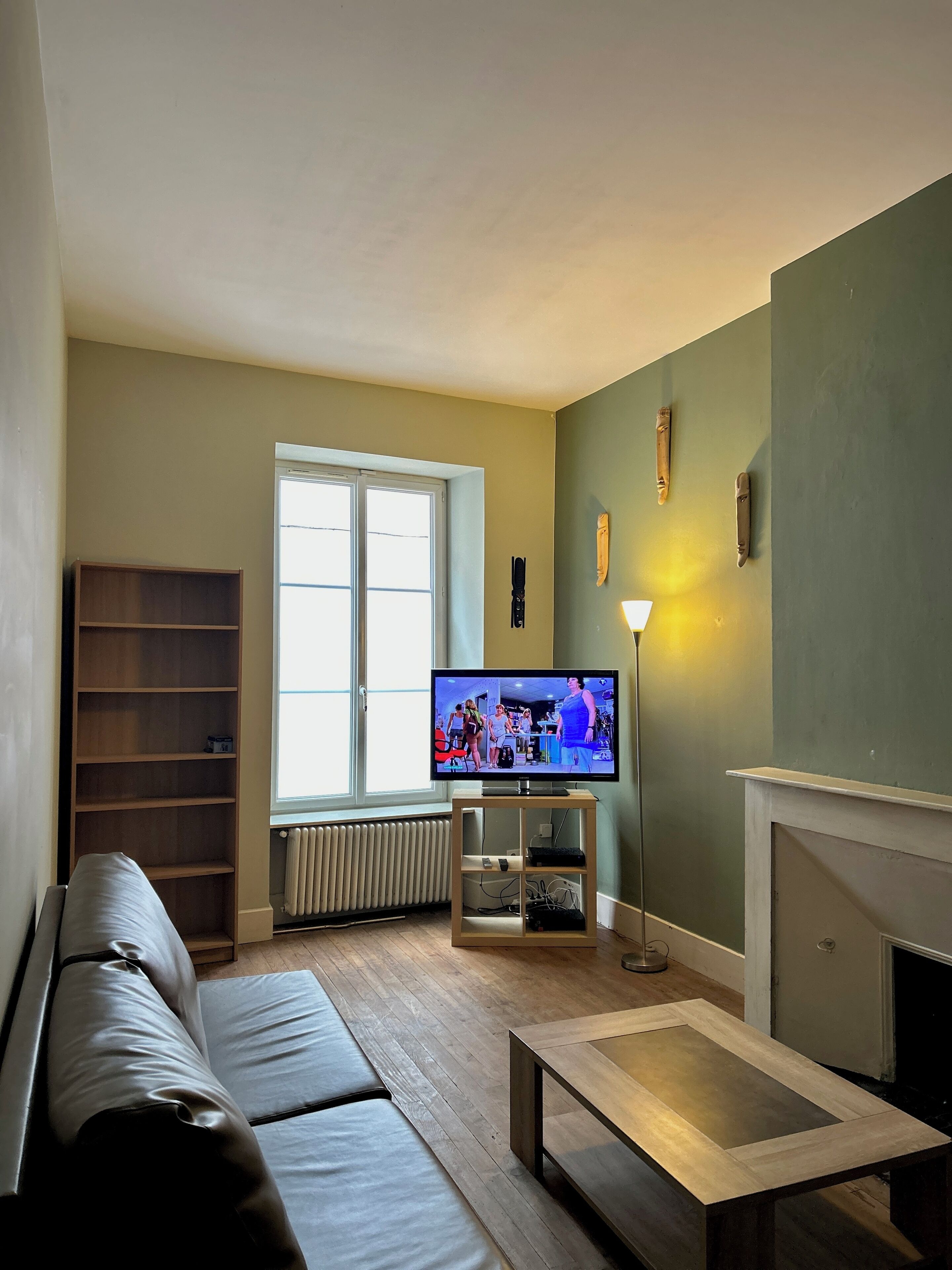 Just A Few Steps From The Center Of Condom, A Charming House For 14 People. - Condom