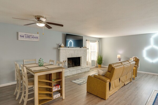 Lake Resort Access & On-site Pool At Ozarks Home! - Lake Ozark, MO