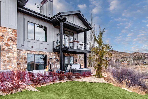 Frost Haven 4 Bedroom Townhouse Reviews, Deals & Photos 2026 - Expedia