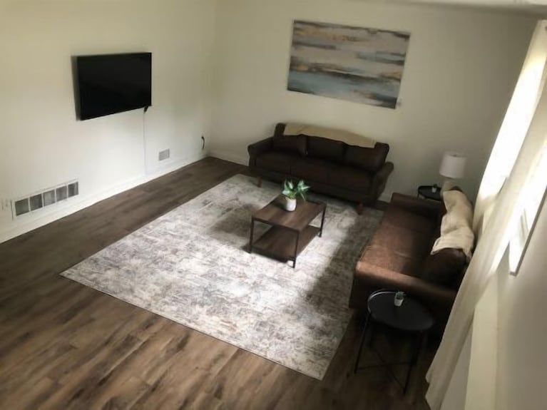 The Wittenberg Getaway - 5 Br 2 Bath - コロンバス, OH