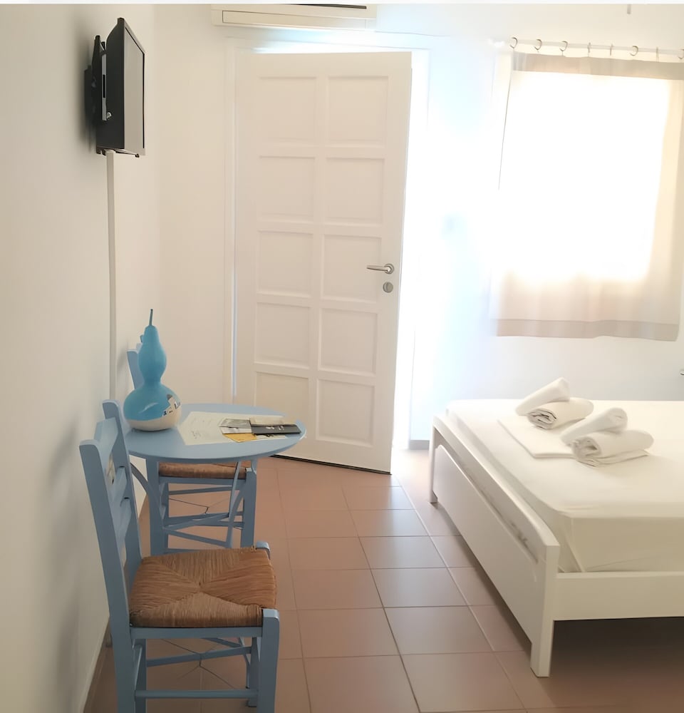 Standard Studio 2 with Wi-Fi and Air Conditioning - Kalafatis | Vrbo