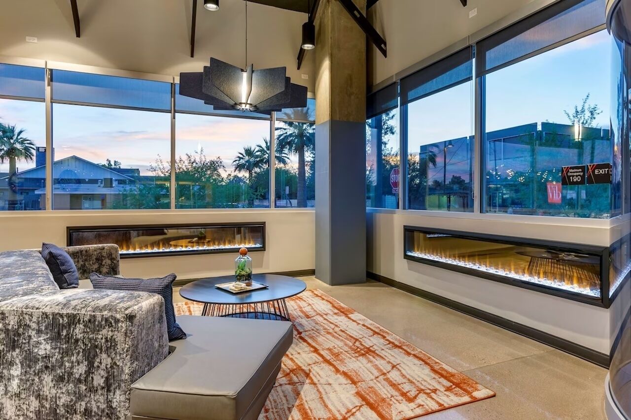 Two-queen Layout Near Phoenix Zoo & Papago Park | Outdoor Pool & Rooftop Bar - Tempe, AZ