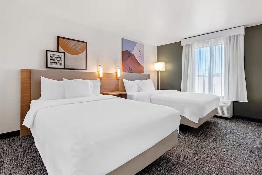 Unwind In Your Perfect Guest Room Located Minutes From Amarillos Zoo + Park Fun - Amarillo, TX